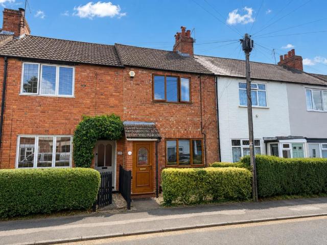 2 bedroom terraced house for sale