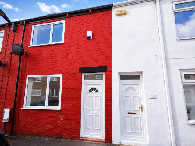 2 bedroom terraced house for sale