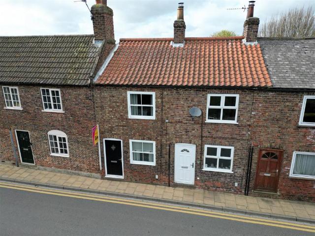 2 bedroom terraced house for sale