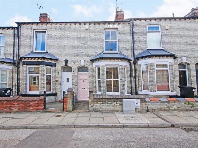 2 bedroom terraced house for sale