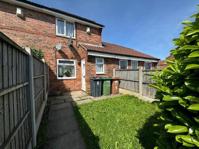 2 bedroom terraced house for sale