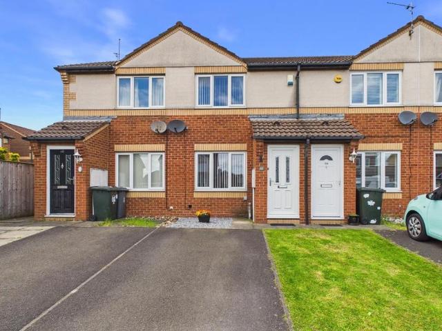 2 bedroom terraced house for sale