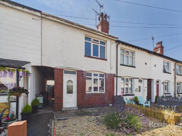 2 bedroom terraced house for sale