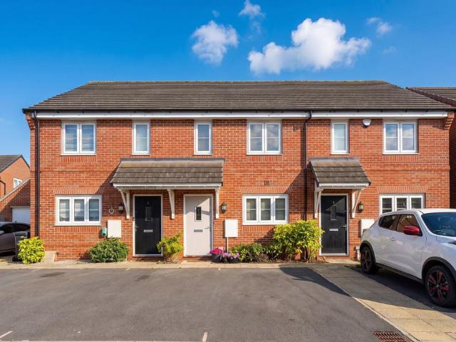 2 bedroom terraced house for sale