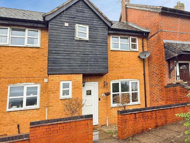 2 bedroom terraced house for sale