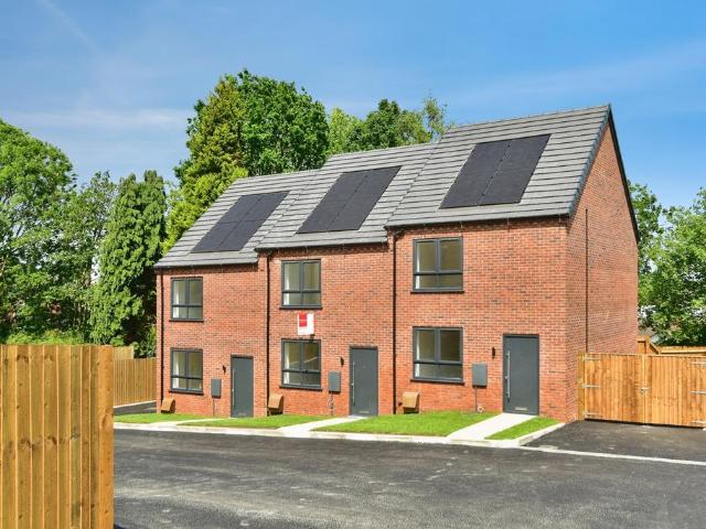 2 bedroom terraced house for sale