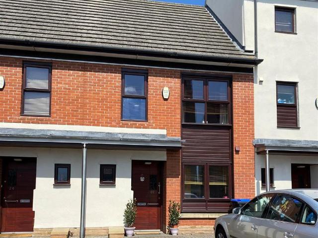 2 bedroom terraced house for sale
