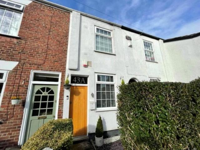 2 bedroom terraced house for sale