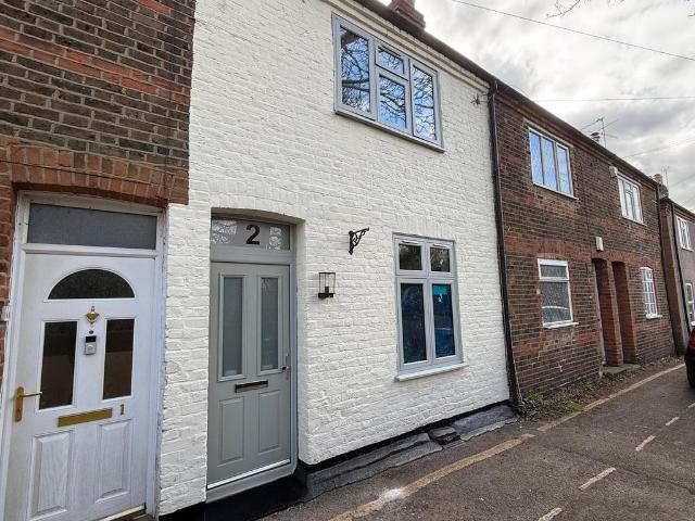 2 bedroom terraced house for sale