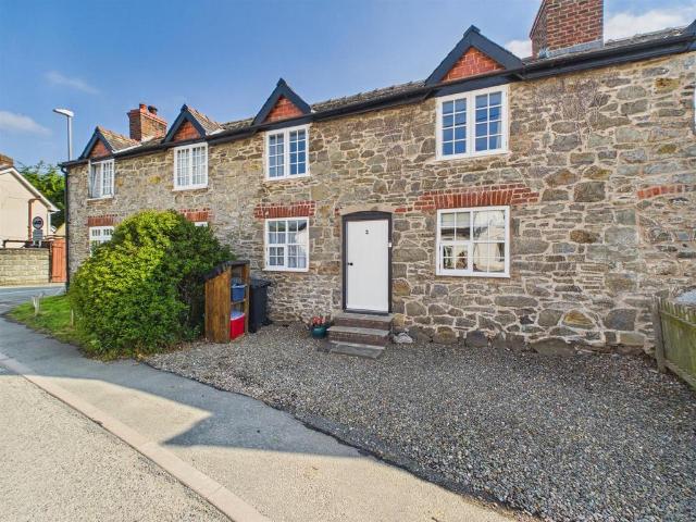 2 bedroom terraced house for sale