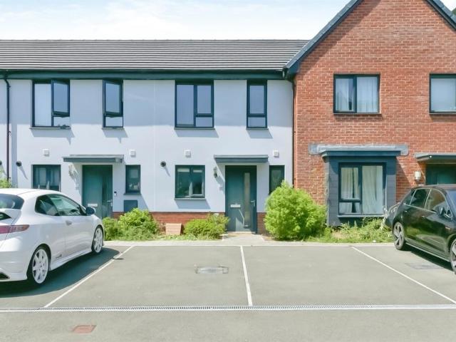 2 bedroom terraced house for sale