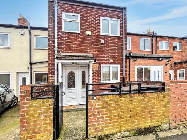 2 bedroom terraced house for sale