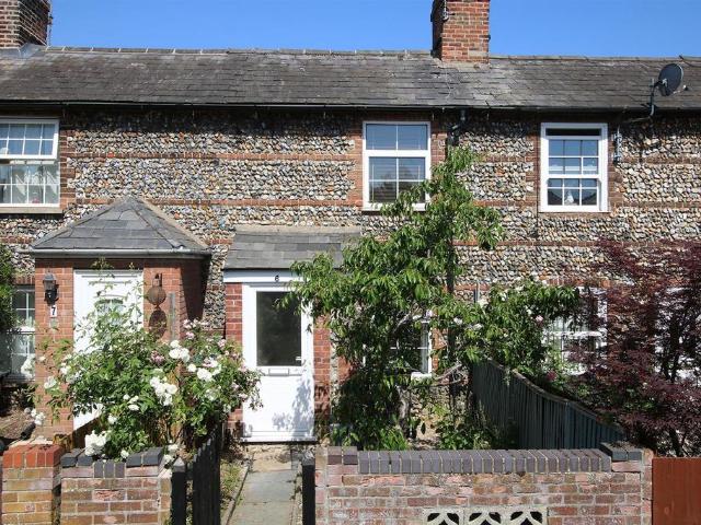 2 bedroom terraced house for sale