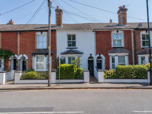 2 bedroom terraced house for sale