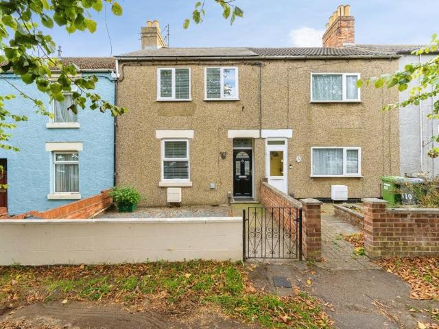 2 bedroom terraced house for sale