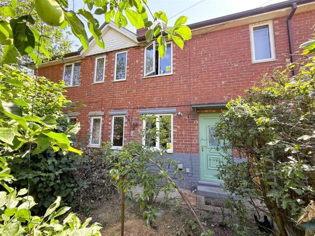 2 bedroom terraced house for sale