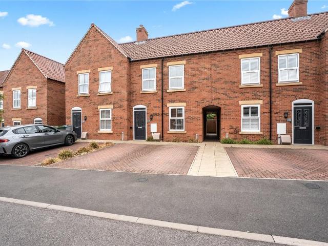 2 bedroom terraced house for sale