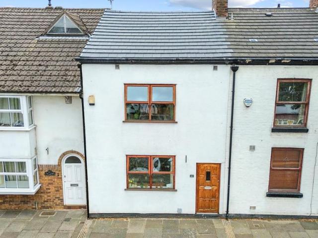 2 bedroom terraced house for sale