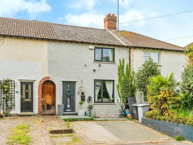 2 bedroom terraced house for sale