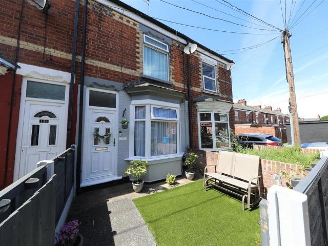 2 bedroom terraced house for sale