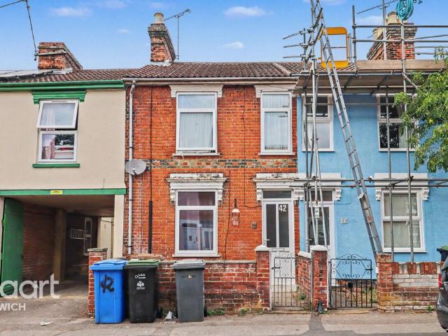 2 bedroom terraced house for sale