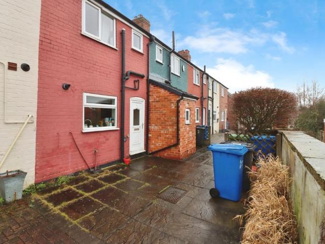 2 bedroom terraced house for sale