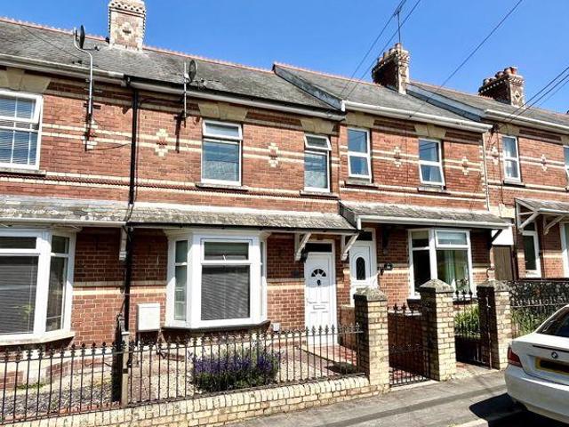 2 bedroom terraced house for sale