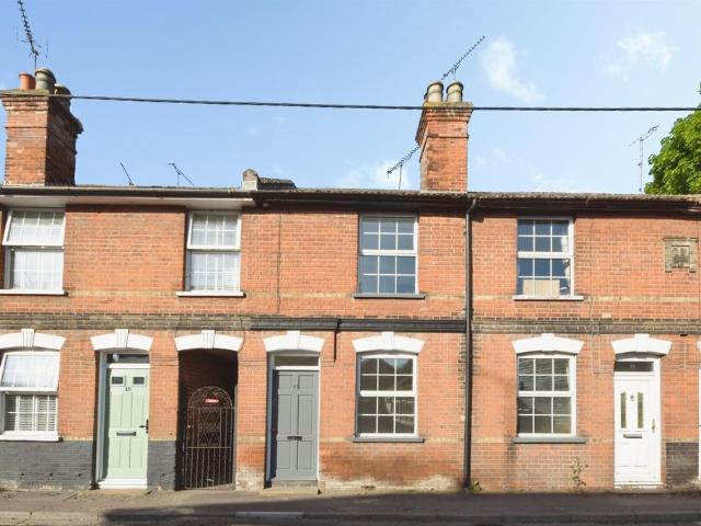 2 bedroom terraced house for sale