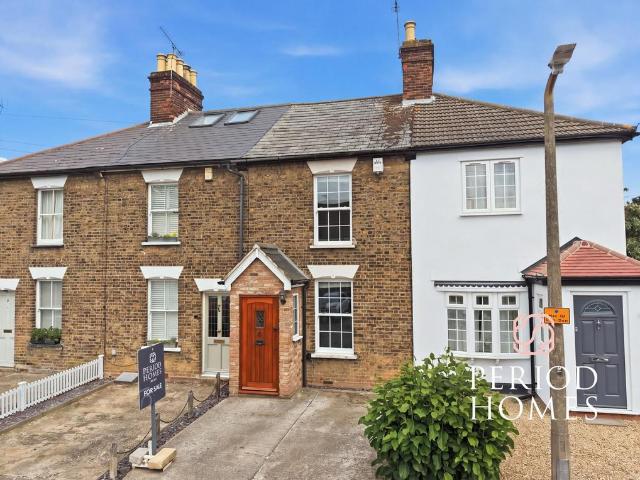 2 bedroom terraced house for sale