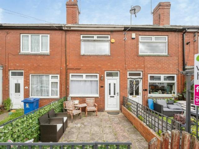 2 bedroom terraced house for sale