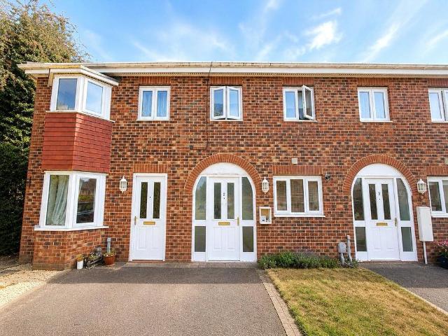 2 bedroom terraced house for sale