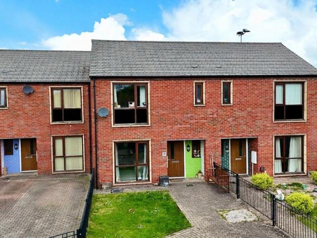2 bedroom terraced house for sale