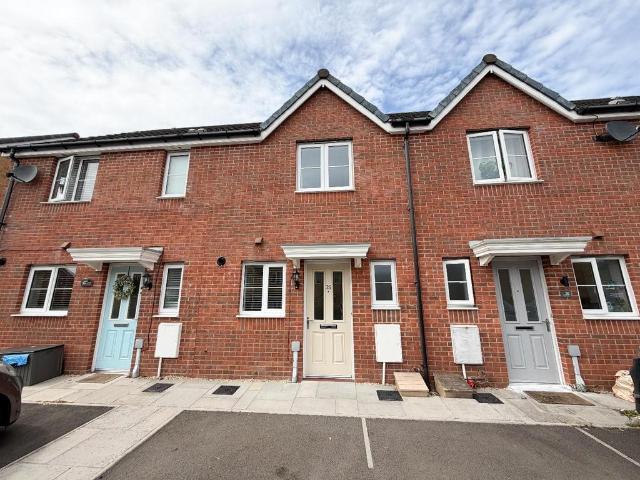 2 bedroom terraced house for sale
