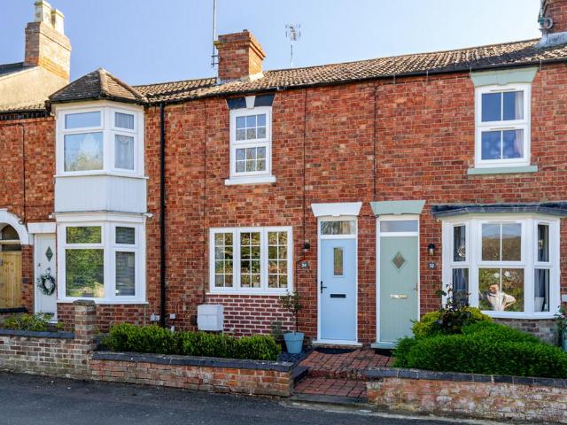 2 bedroom terraced house for sale