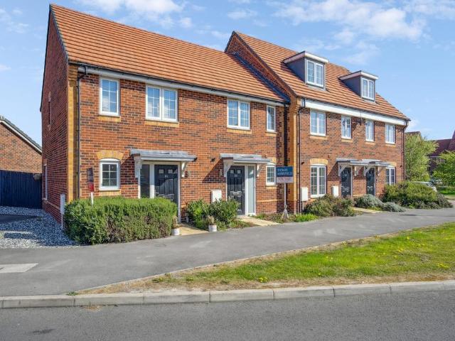 2 bedroom terraced house for sale