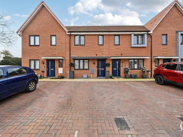 2 bedroom terraced house for sale