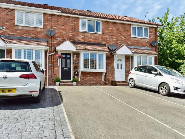 2 bedroom terraced house for sale