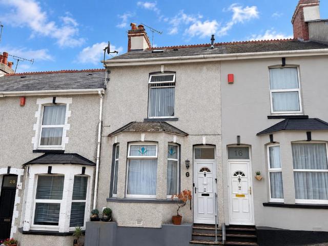 2 bedroom terraced house for sale