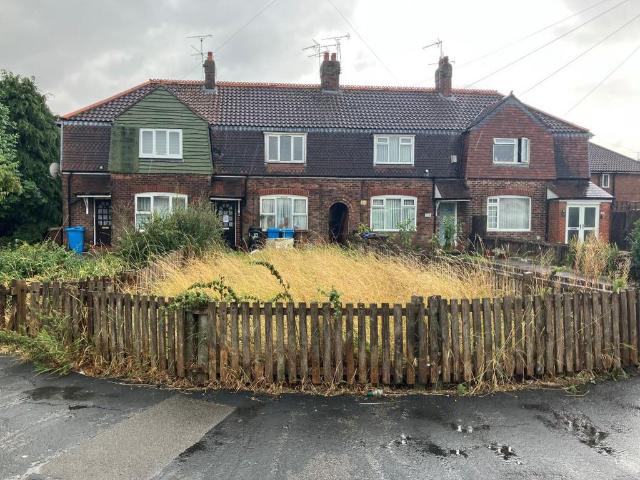 2 bedroom terraced house for sale