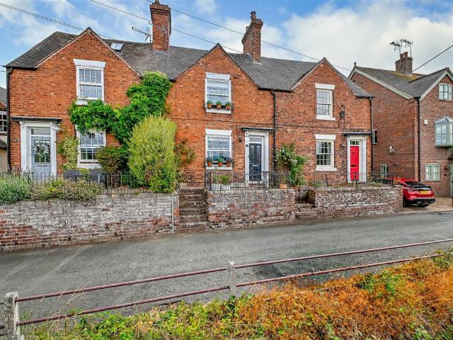 2 bedroom terraced house for sale