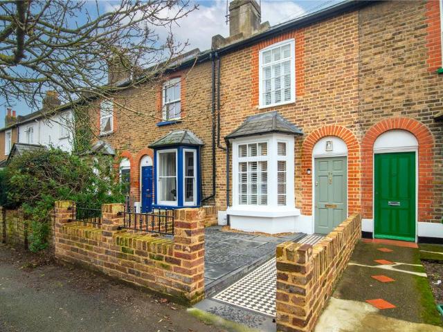 2 bedroom terraced house for sale