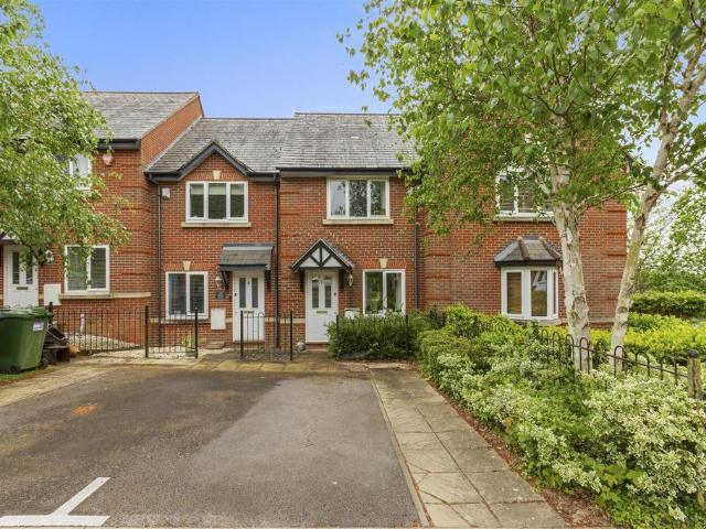 2 bedroom terraced house for sale
