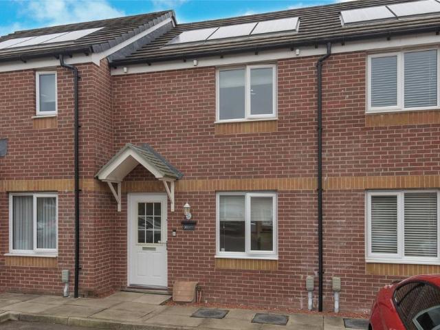 2 bedroom terraced house for sale