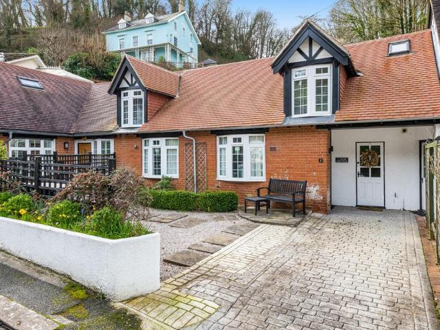 2 bedroom terraced house for sale