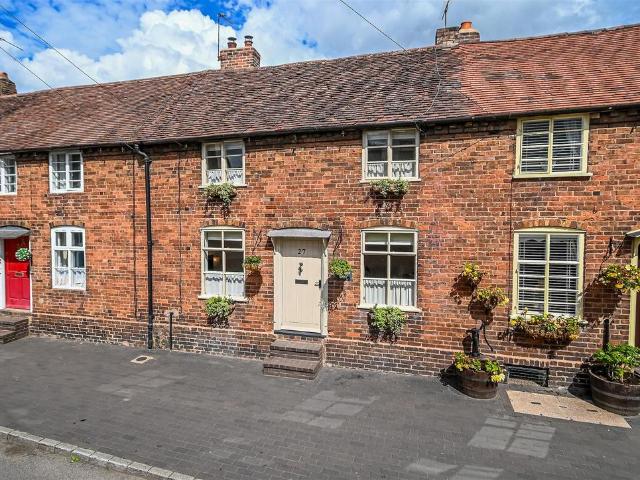 2 bedroom terraced house for sale