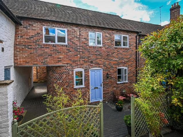 2 bedroom terraced house for sale