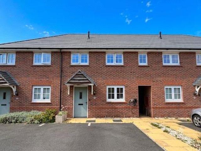 2 bedroom terraced house for sale