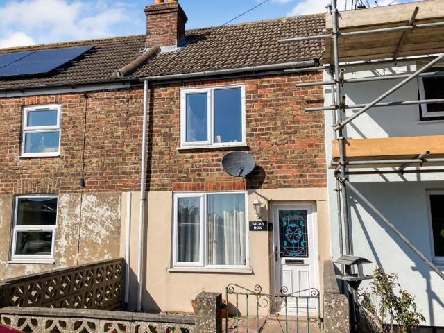 2 bedroom terraced house for sale