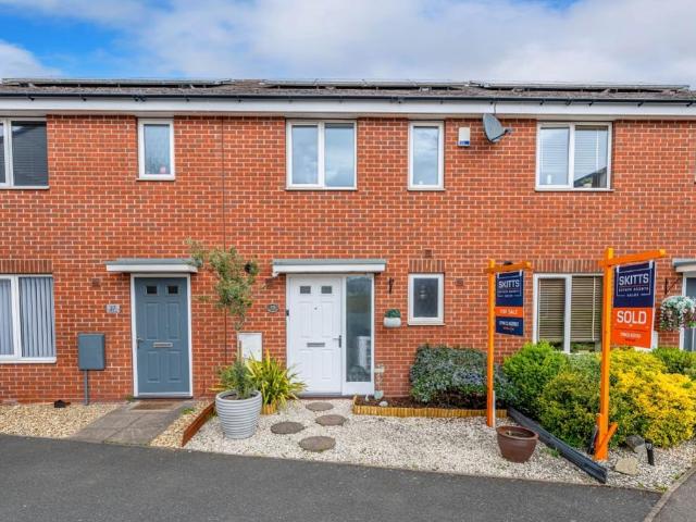 2 bedroom terraced house for sale