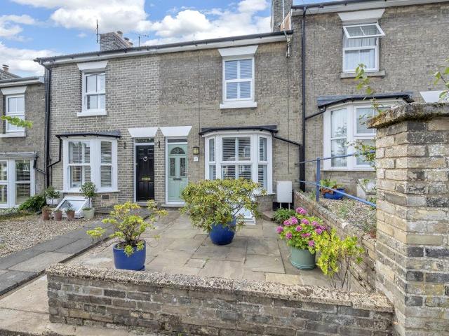 2 bedroom terraced house for sale